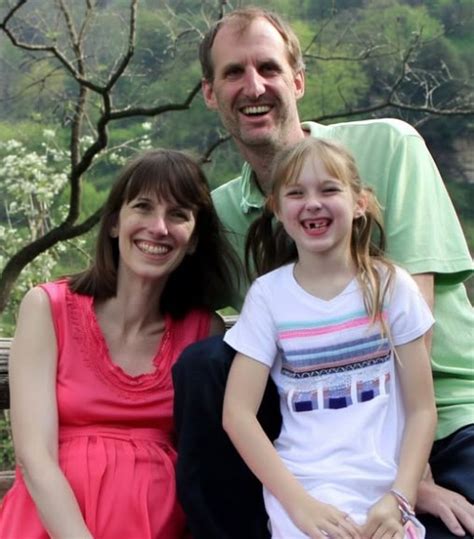 ТОВА БЕШЕ ПОСЛЕДНАТА НИ ЩАСТЛИВА СНИМКА КАТО СЕМЕЙСТВО НЯКОЛКО ДНИ ПО КЪСНО ДЪЩЕРЯ МИ НАМЕРИ 2