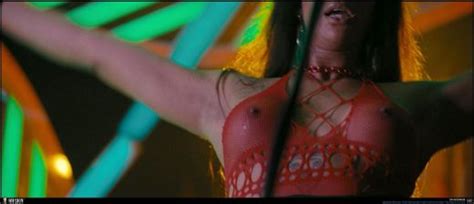 Tv Nudity Report Reboot Serpent Queen Chicago Fire And More 9 26 22