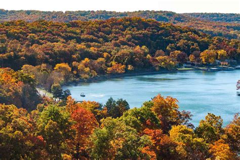 7 Reasons Why Lake Of The Ozarks Is Actually Better In Fall