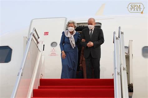 សម្ដេចតេជោ ហ៊ុន សែន និងសម្ដេចកិតិ្តព្រឹទ្ធបណ្ឌិត អញ្ជើញទទួលព្រះរាជដំណើរព្រះមហាក្សត្រ