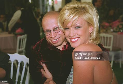 Los Angeles Ca Verne Troyer And 1999 Playmate Heather Kozar Photo