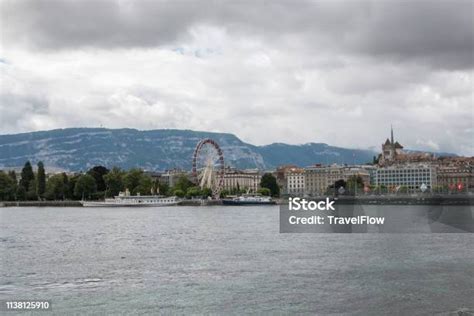 제네바 호수 멀리 떨어진 산과 도시 제네바 스위스의 전망 경관에 대한 스톡 사진 및 기타 이미지 경관 관광 관광객 Istock