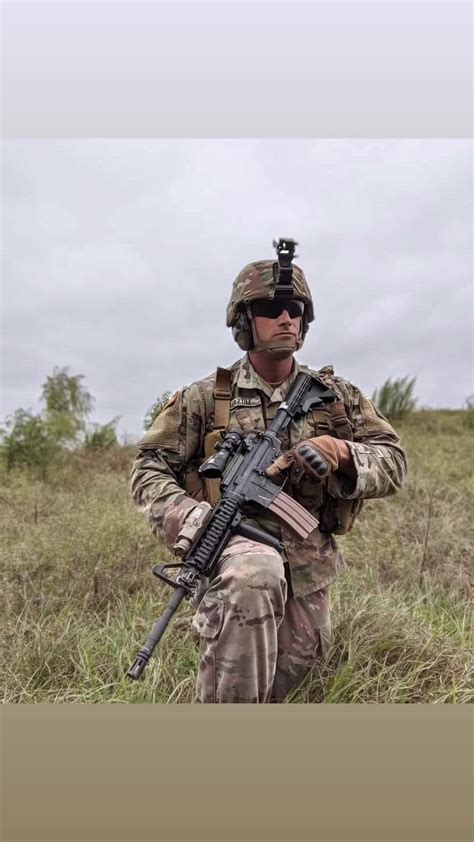 John Muzz🪖 Johnmuzzfits Videos With Daffodils Rosse Tiktok