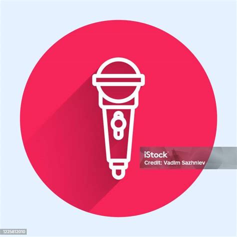 긴 그림자로 격리 된 흰색 선 마이크 아이콘입니다 공기 라디오 마이크 마이크에 스피커 기호입니다 빨간색 원 버튼입니다 벡터 일러스트레이션 콘서트에 대한 스톡 벡터 아트 및