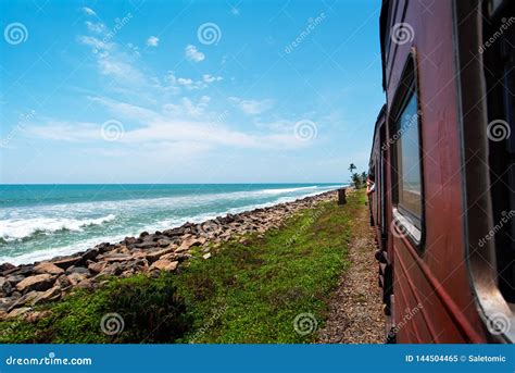 Coastal Train In Sri Lanka Stock Image Image Of Beautiful 144504465