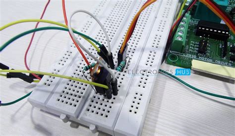 连接伺服电机以arm7 Lpc2148——electronicshubbob多特蒙德官方下载 Bob官方网站平台