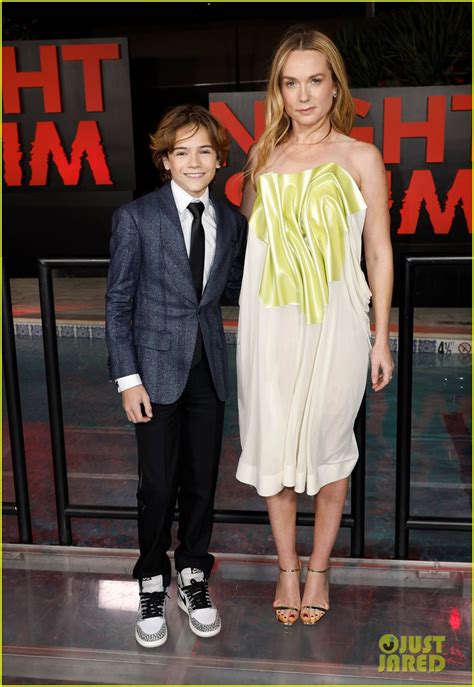 Wyatt Russell S Wife Meredith Hagner Shows Off Major Baby Bump At