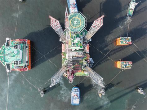 Innovative Maritime Engineering Hea Leviathan Loaded Onto Mv Zhong Ren