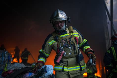 Внаслідок ракетного обстрілу Києва та регіонів загинуло 19 людей — ДСНС Вечірній Київ