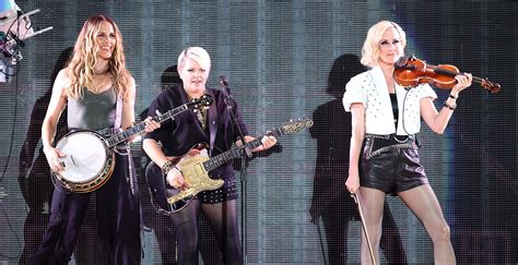The Chicks Apologize To Fans For Rescheduled Concerts