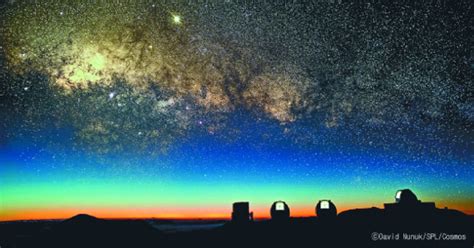 [책과 길] 밤의 한복판 우주의 멜로디를 듣는다