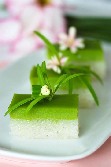 Seri Muka Amazing Malaysian Kuih Sweet Cake Made Of Glutinous Rice