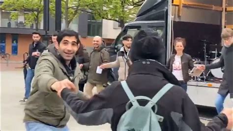 🎥 مراسمی با نام، جنگ را متوقف کنید و مراسم پیشوازی از اول ماه مه ی روز