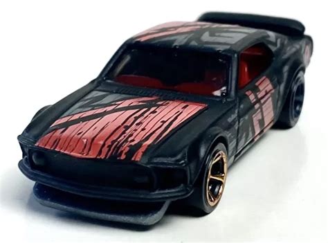 Hot Wheels Mystery Models Series 69 Ford Mustang Boss 302 164