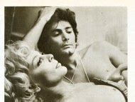 Naked Françoise Prévost in Brucia ragazzo brucia