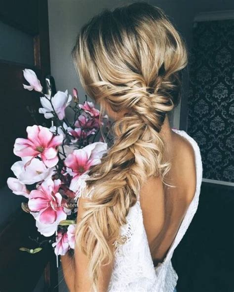 Bridesmaid Hairstyles For Inspiration