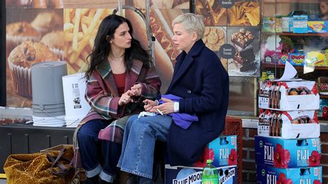 Michelle Williams And Jenny Slate Continue Playing Best Friends On The