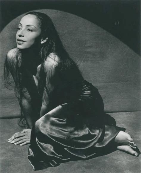 Sade Adu By Albert Watson 2000 Photoshoot Sade Adu Sade Sade Husband