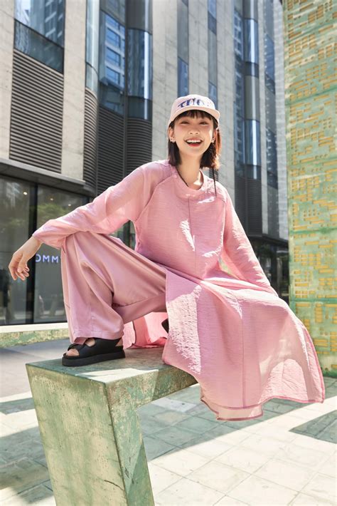 Nhan sắc mỹ nhân Tày Thu Hà Ceri gây sốt ở Lật Mặt