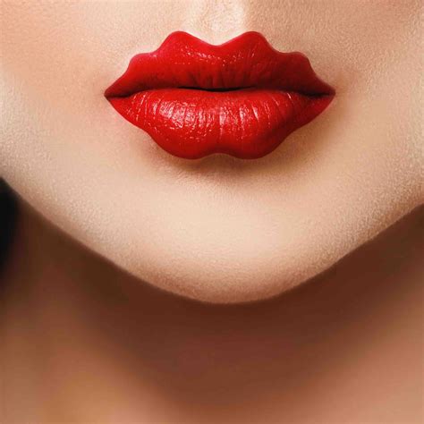Dangerous New Devil Lips” Filler Treatment Trends On Instagram
