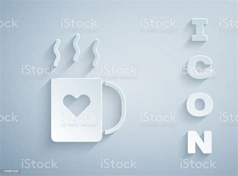 종이 컷 커피 컵과 회색 배경에 고립 된 심장 아이콘 발렌타인 데이에 연인을위한 커플 커피 종이 아트 스타일 벡터 일러스트레이션