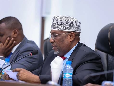 Maxaa Maanta Kala Qabsaday Sheekh Aadan Madoobe Iyo Xildhibaan Cabdisamad