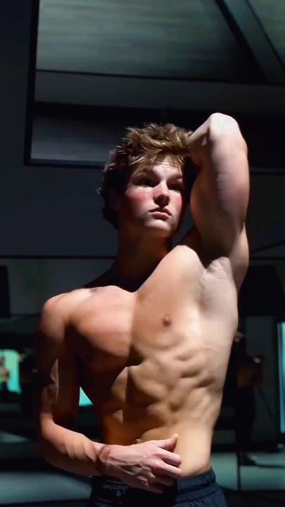 🥚alex Ebank Strong Bodybuilder Colby Fitness Ful Poses Bulkmotivation Fitness Gym Lifestyle