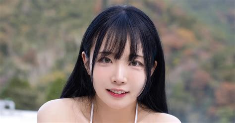 画像・写真 コスプレイヤー・モモリナ、白い下着姿で“女豹のポーズ”大胆衣装でグラマラスボディーの魅力全開810 Webザテレビジョン