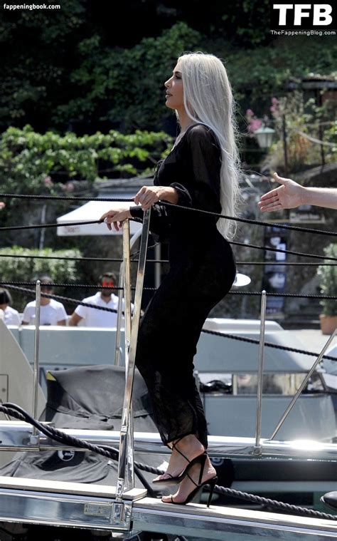 Kim Kardashian Kimkardashian Nude Onlyfans Leaks The Fappening