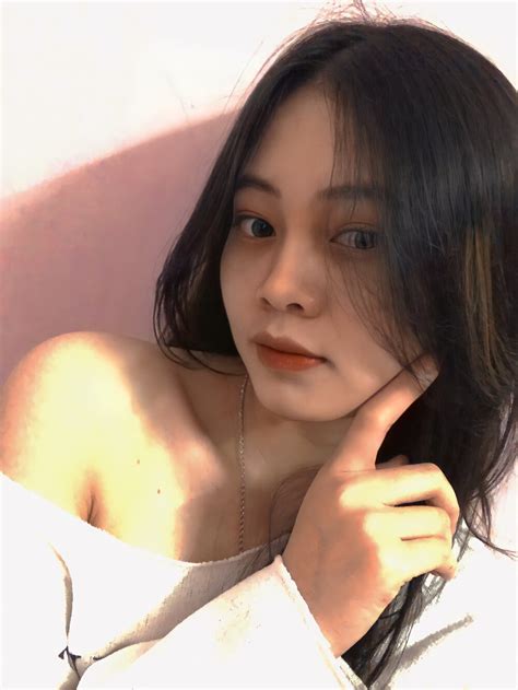 Huongsexy Cam Model Free Live Sex Show And Chat Stripchat