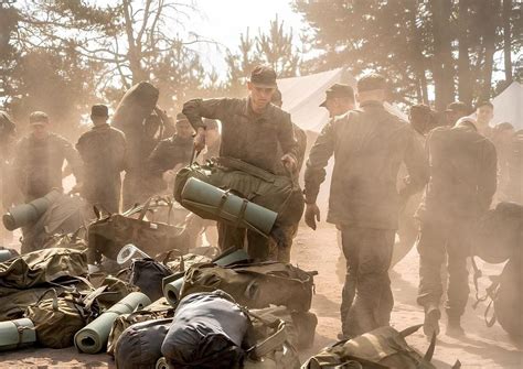 Масштабний бунт у РФ військові масово тікають із військових частин Ua