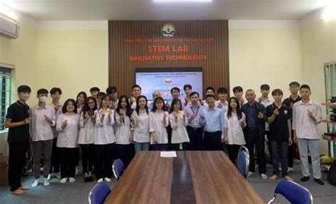 Trường đại học Kỹ thuật Công nghiệp tổ chức khóa học STEM cho trường THPT Định Hóa Thái Nguyên