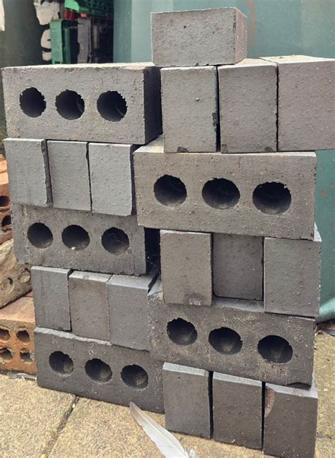 34 Pieces Black Engineering Bricks Aka Blue Engineering Bricks In