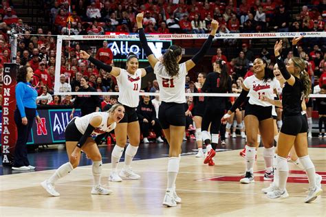 Nebraska Volleyball Earns No 1 Overall Seed For Ncaa Tournament