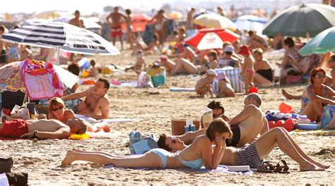 French Beaches Going Pg As Women Eschew Topless Tanning Report Claims