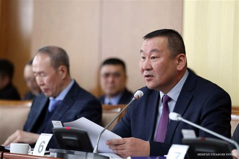 Төрийн байгуулалтын байнгын хороо Төрийн албаны зөвлөлийн тайланг сонслоо