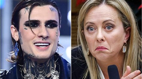 Cosa Succederà In Rai Dopo Sanremo Il Bacio Tra Fedez E Rosa Chemical