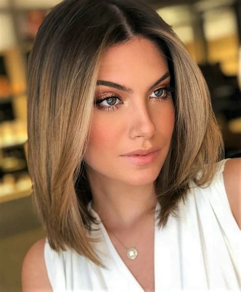 Класні стрижки на середнє волосся жіночі 65 Фото Ідей