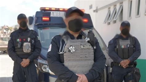 Karen Una Mujer Que Porta Con Orgullo El Uniforme De La Policía Estatal