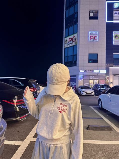 기모ver선택가능 여친꾸안꾸귀여운아방핏 3col초콜릿 카라 반집업 맨투맨 에이블리