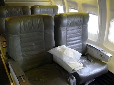 American Airlines Domestic First Class 757