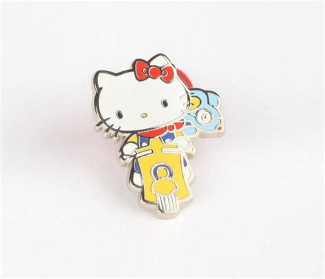 Украшения брошки - значки Hello Kitty - YouLoveIt.ru