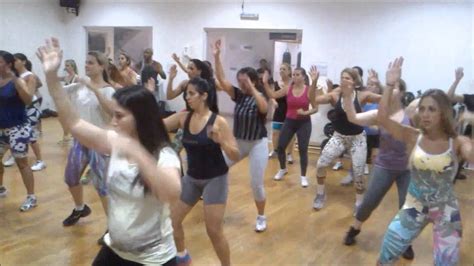 Dançando Ivete Sangalo Aula Da Unique Em Santos Youtube