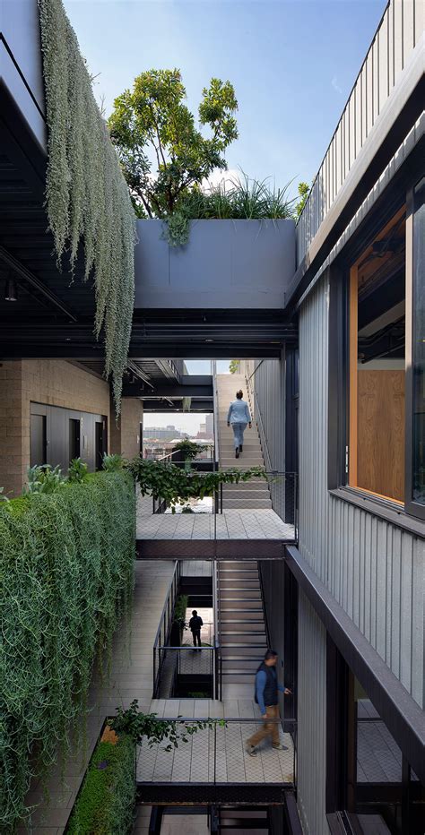 Lever Architecture Grafts Hybrid Mass Timber Structure Onto LA Garage