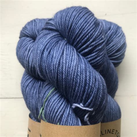Tosh Vintage Woven Art Yarn Shop