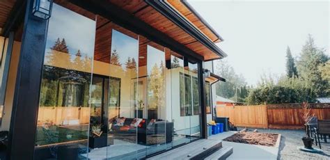 Creating Seamless Indoor Outdoor Living With Glass Walls Pacific Awnings