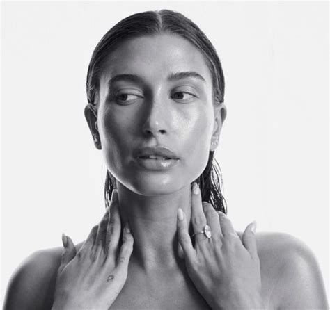 Pin By S On Ваши пины Skin Hailey Bieber Vogue Beauty