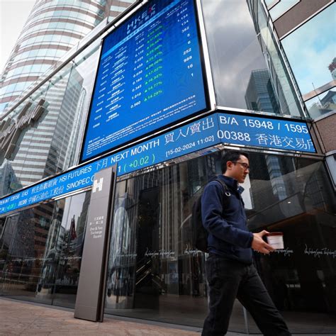 Hong Kong Stocks Slip From 9 Month High Before Alibaba Tencent Report Earnings While Esr Surges