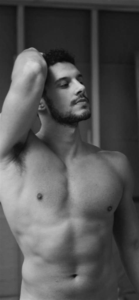 Do You Like Big Guys Rclothedmuscle