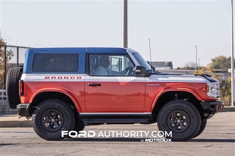 2025 Ford Bronco Adds New Marsh Gray Color First Look